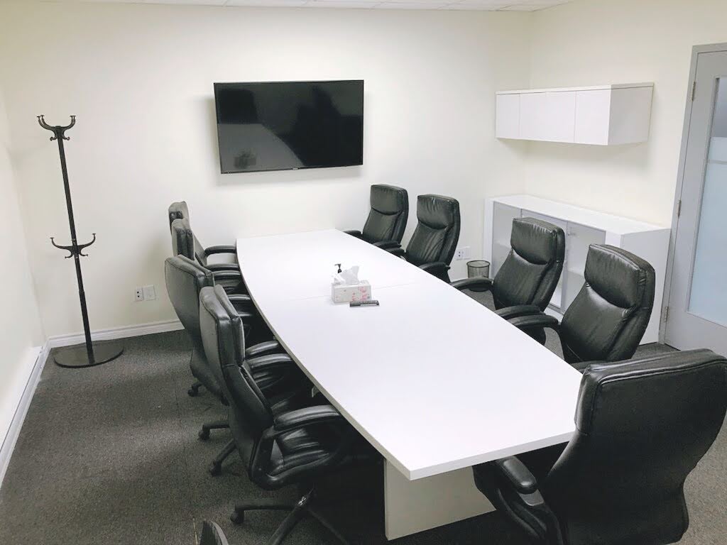 Coworking space on The Work Hub, Ajax - Book Online - Coworker