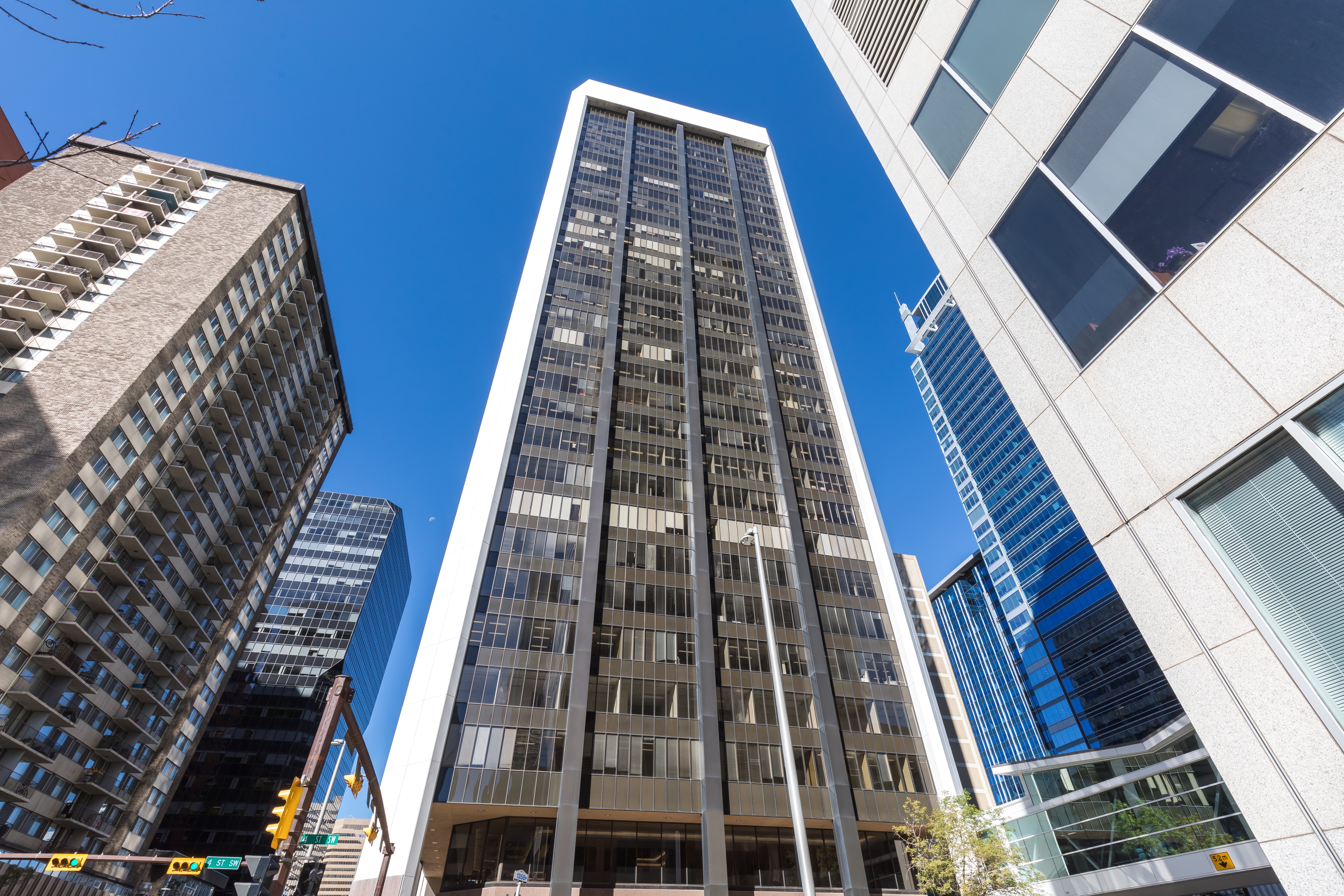 Coworking space on Regus Alberta, Calgary Altius Centre, Calgary - Book ...