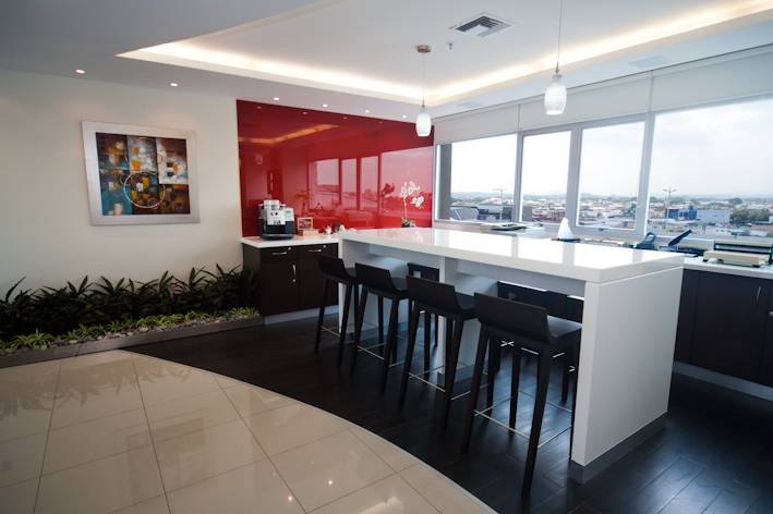 Coworking space on Regus Guayaquil, Mall del Sol, Guayaquil - Book ...