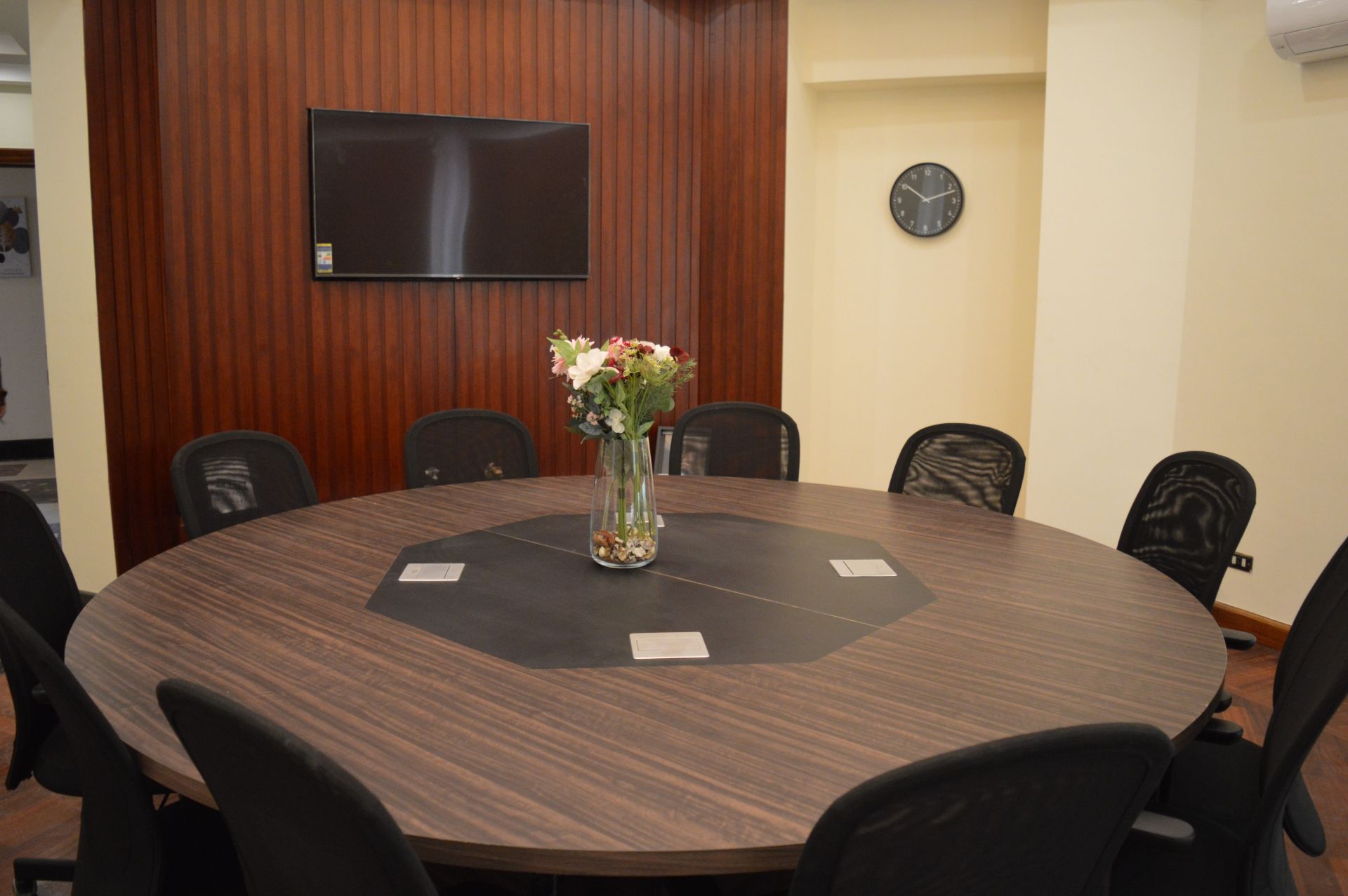 Coworking Space at Makanak Office Space Sheikh Zayed, 6th October ...