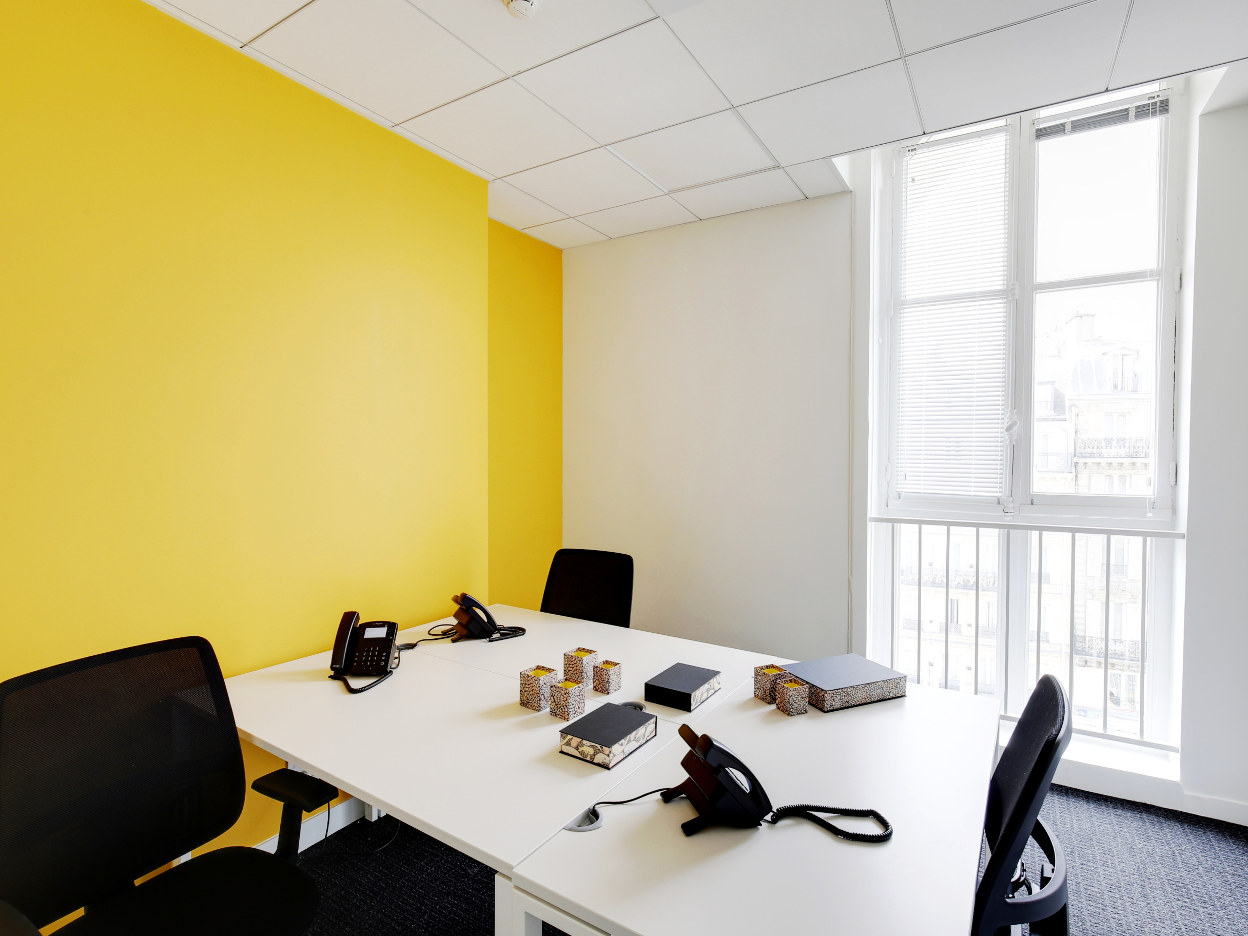 Coworking Space at Regus Express Paris, Gare du Nord, Paris | Coworker