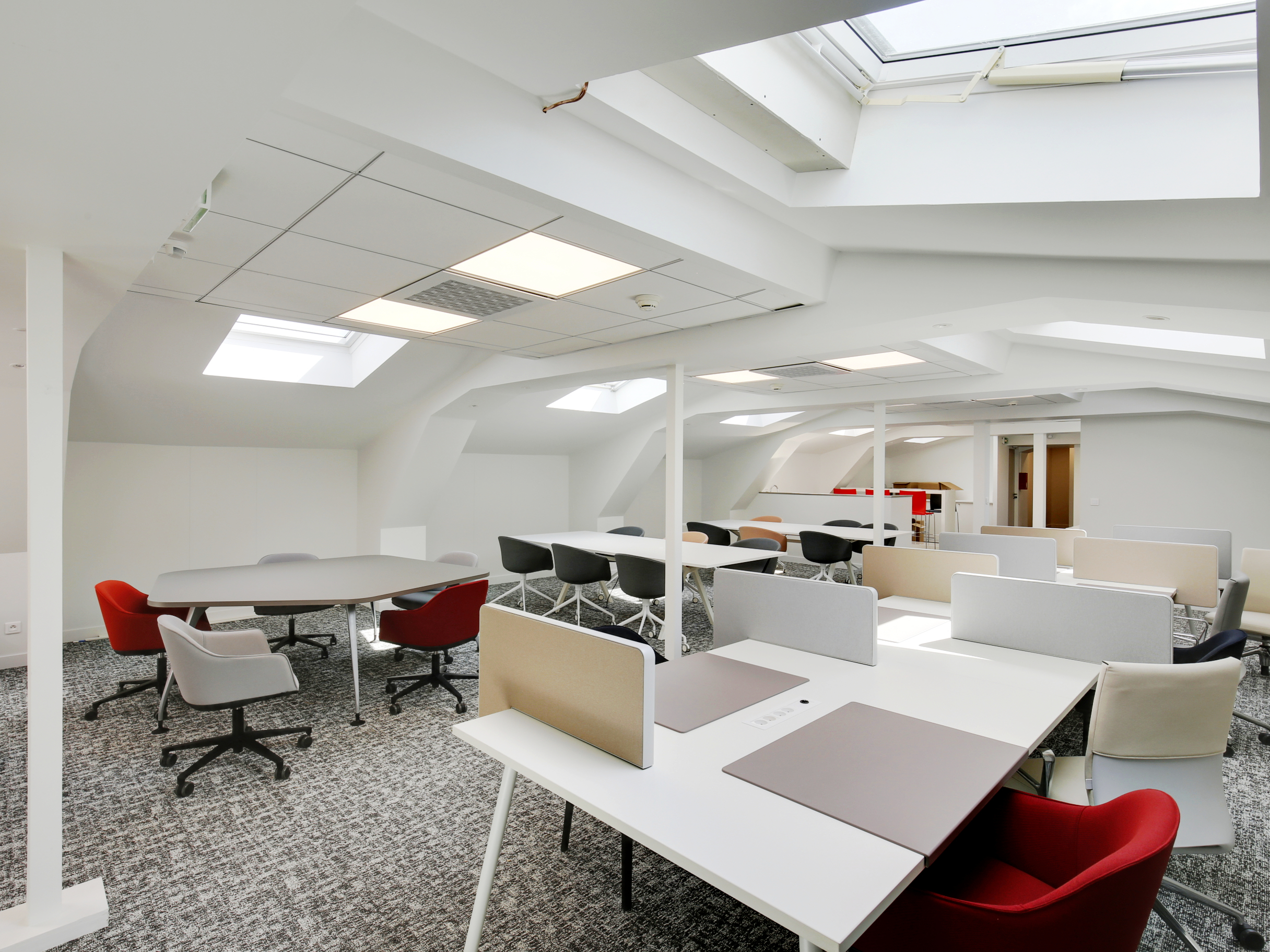 Coworking Space at Regus Express Paris, Gare du Nord, Paris | Coworker