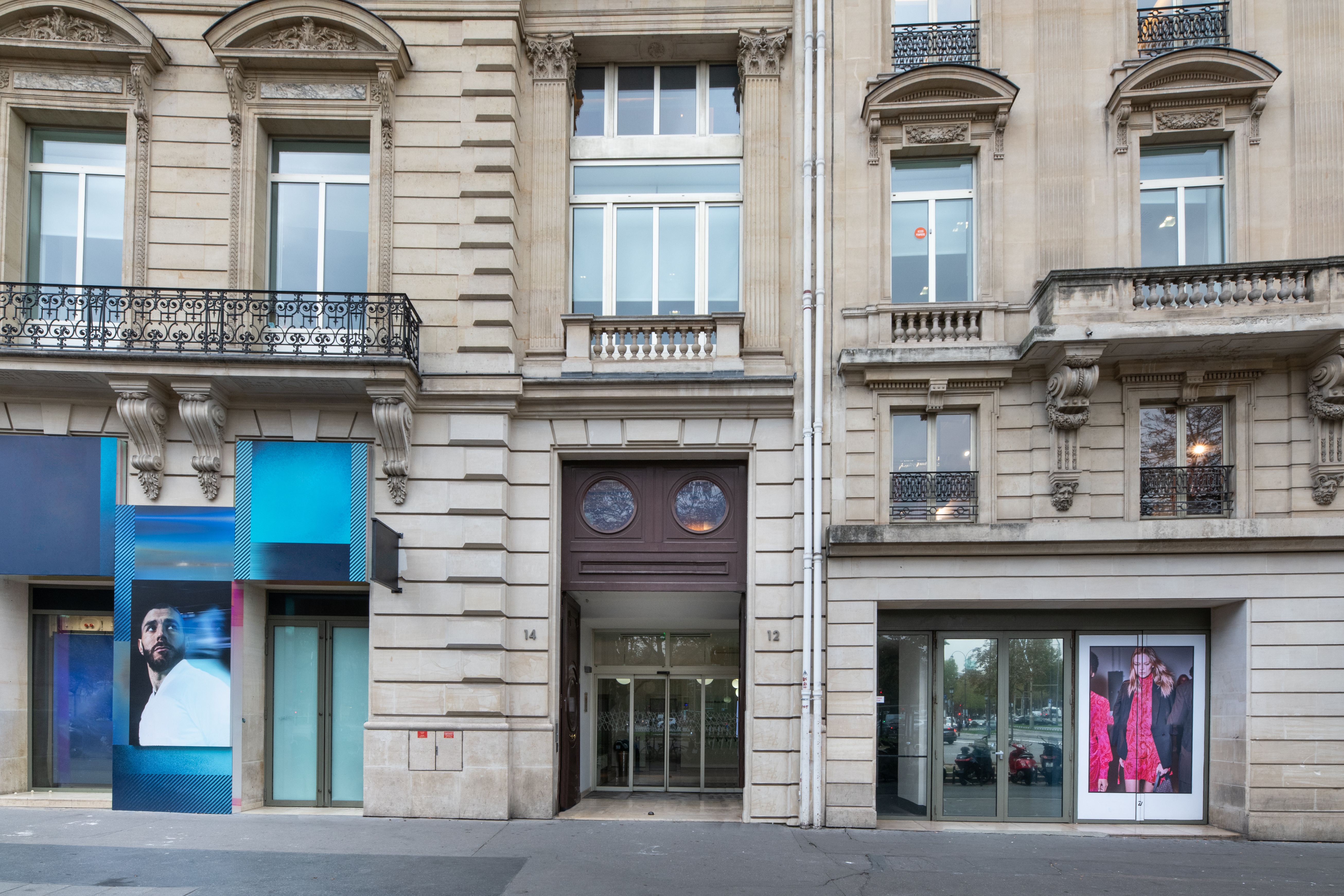 Coworking Space at Regus Paris Champs Elysées, Paris | Coworker