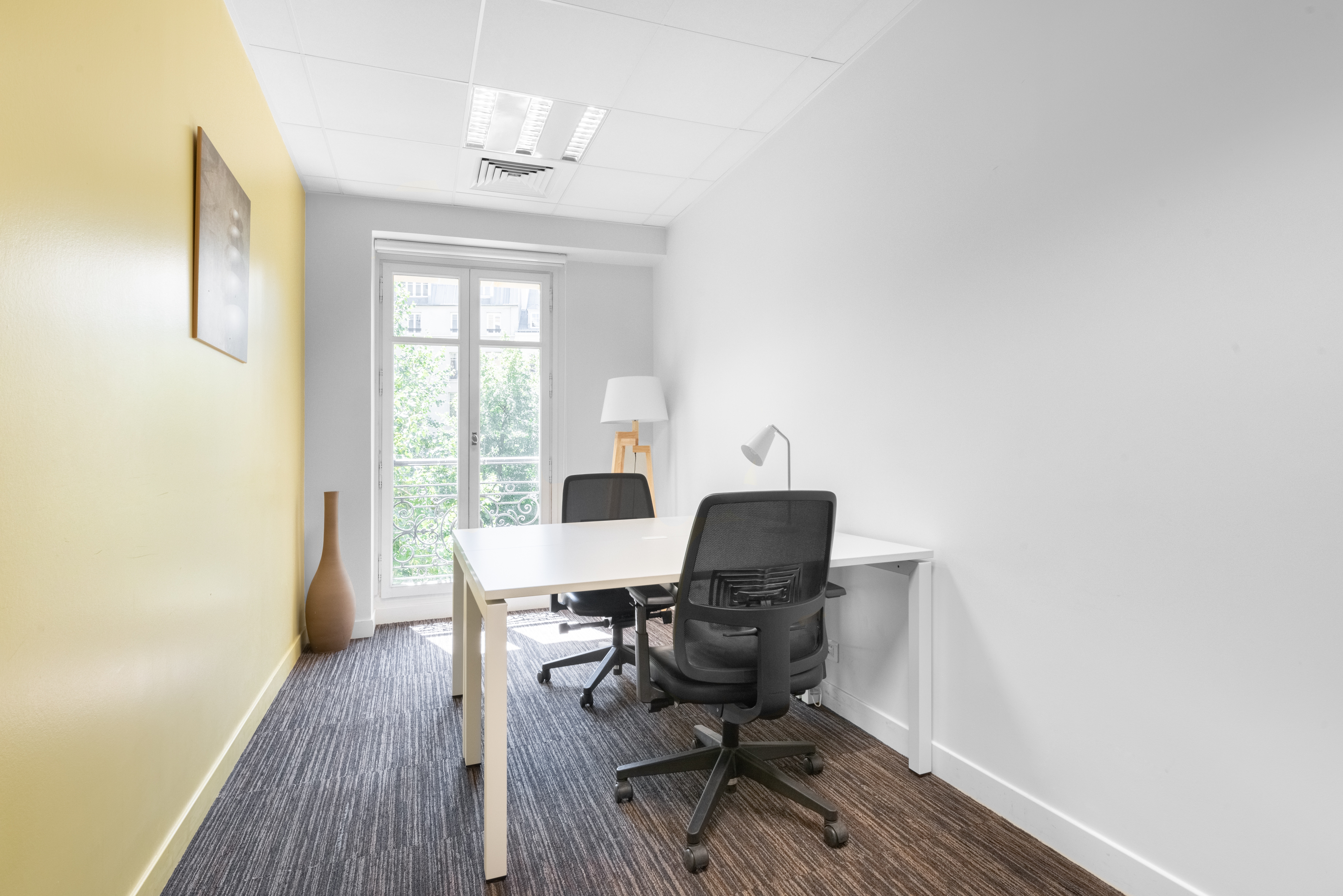 Coworking Space at Signature by Regus Paris, Signature, Faubourg St ...