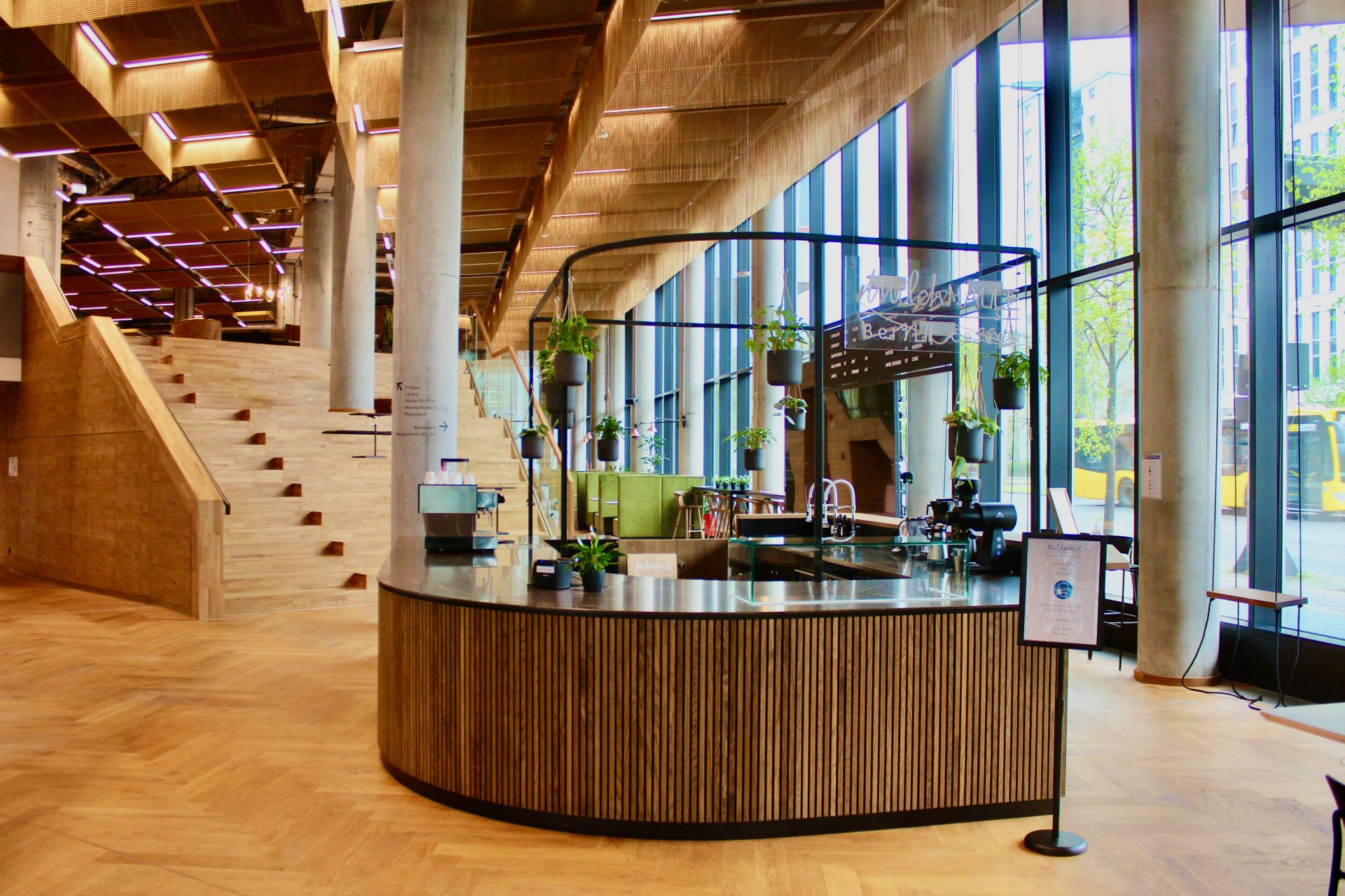 Coworking space on EDGE Workspaces Grand Central Berlin, Berlin - Book ...