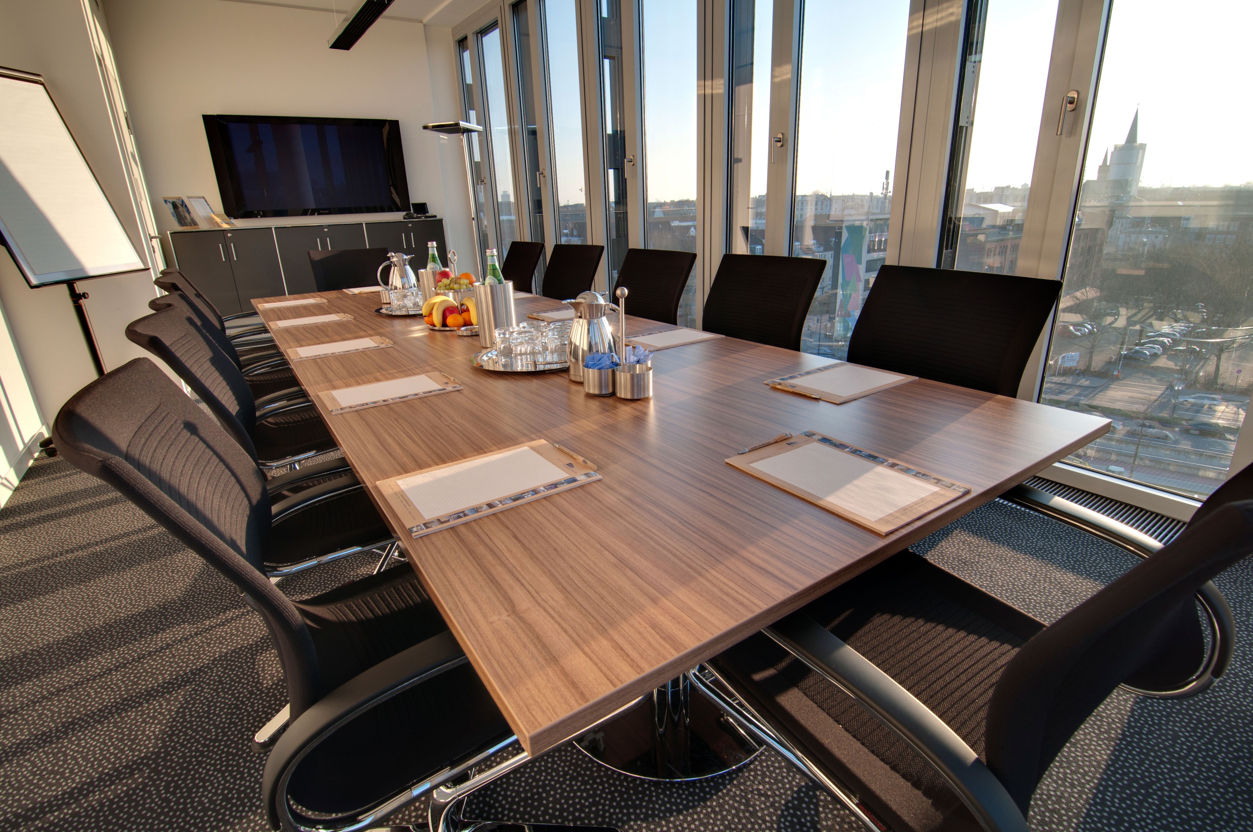 Coworking Space at Signature by Regus Cologne, Signature Kranhaus South ...