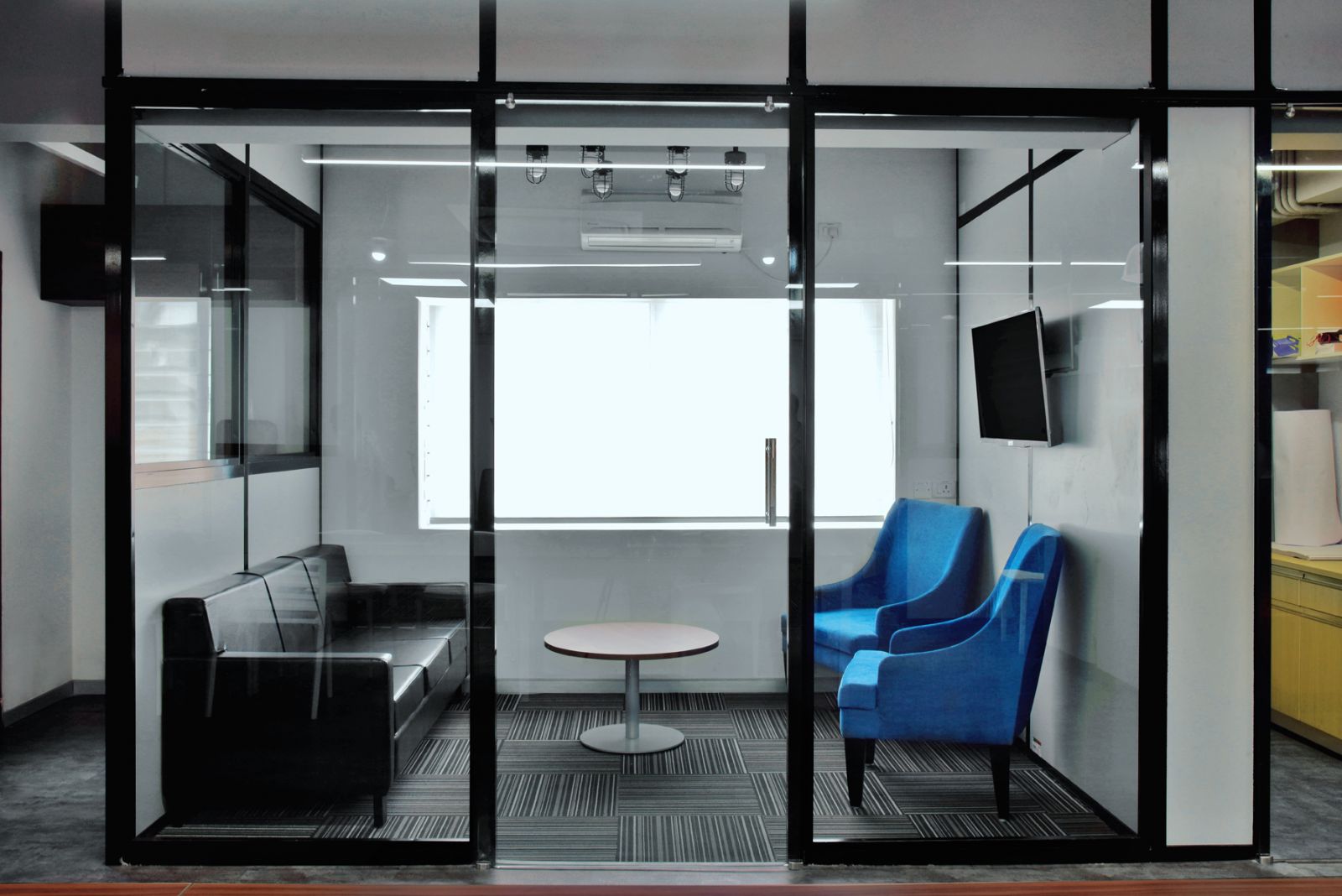 Coworking space on AWFIS Space Solutions Pvt Ltd, Bengaluru - Book ...