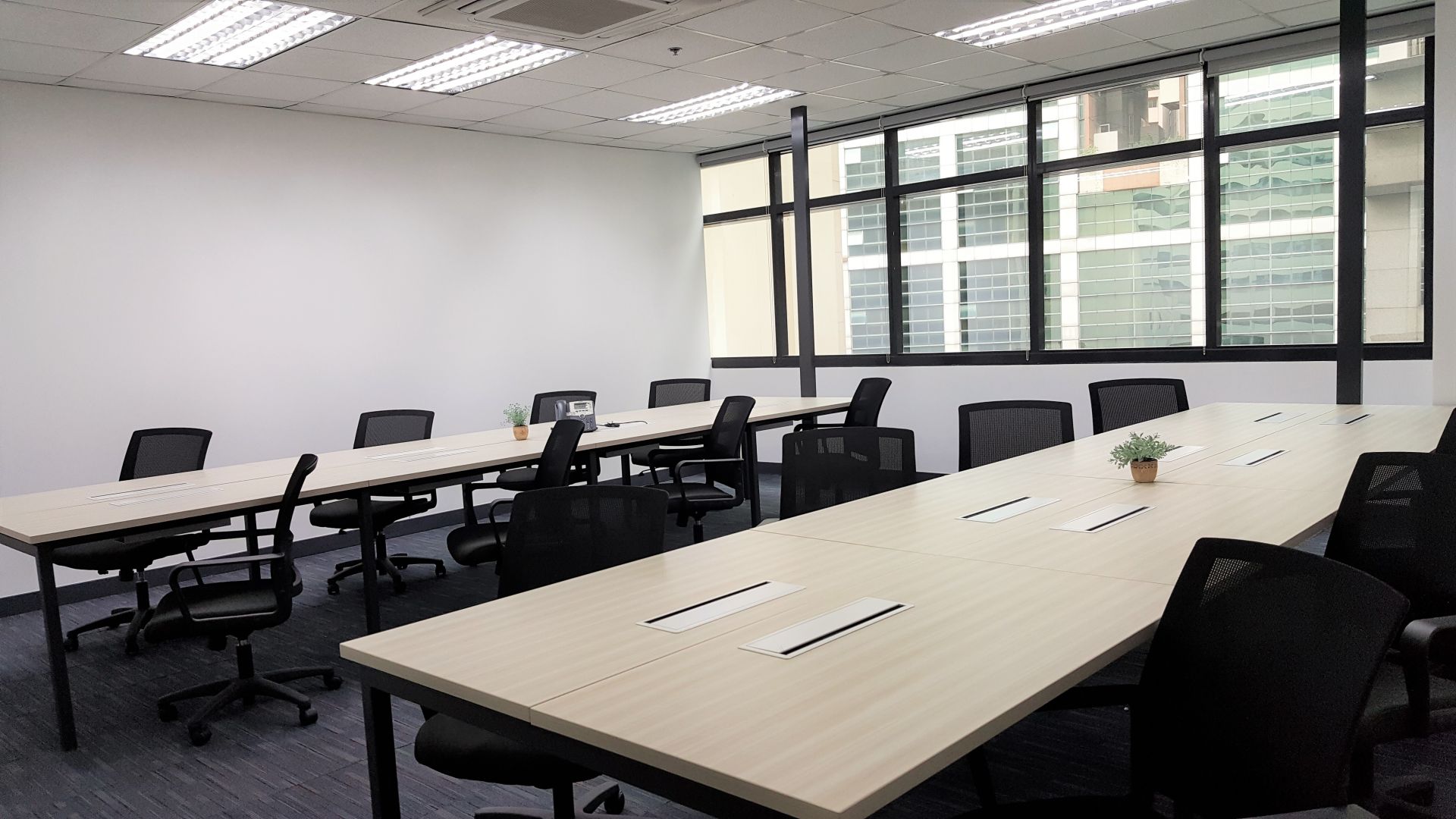 KMC Metro Manila Coworking Space Makati, Makati - Book Online - Coworker