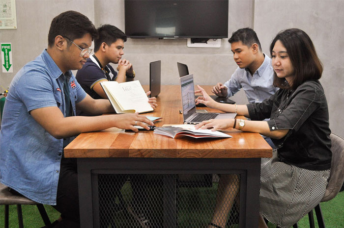 Coworking Space at KMC Metro Manila Coworking Space Mandaluyong ...