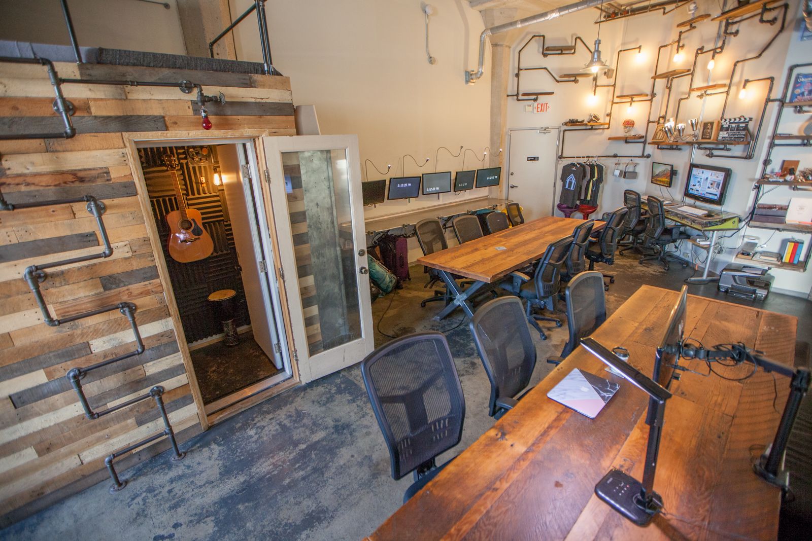 PodShare Hollywood/Vine, Los Angeles - Book Online - Coworker