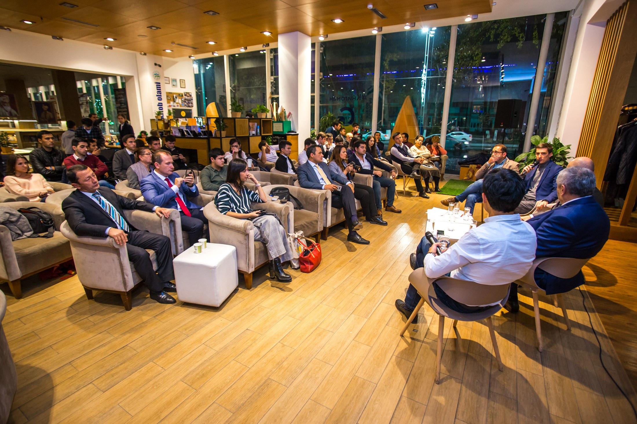 Ground Zero Kitob Olami, Tashkent - Book Online - Coworker